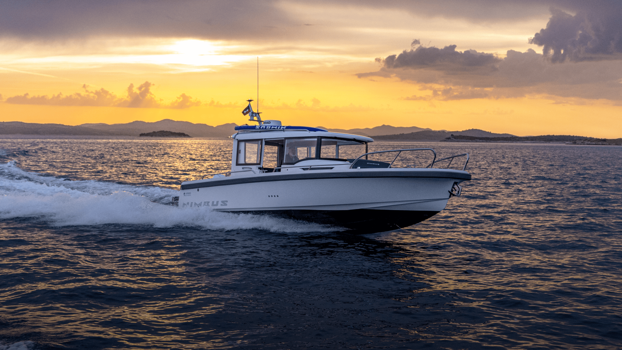 Nimbus Boats | Commuter 9 | Ultimate High-Performance Commuter Boat