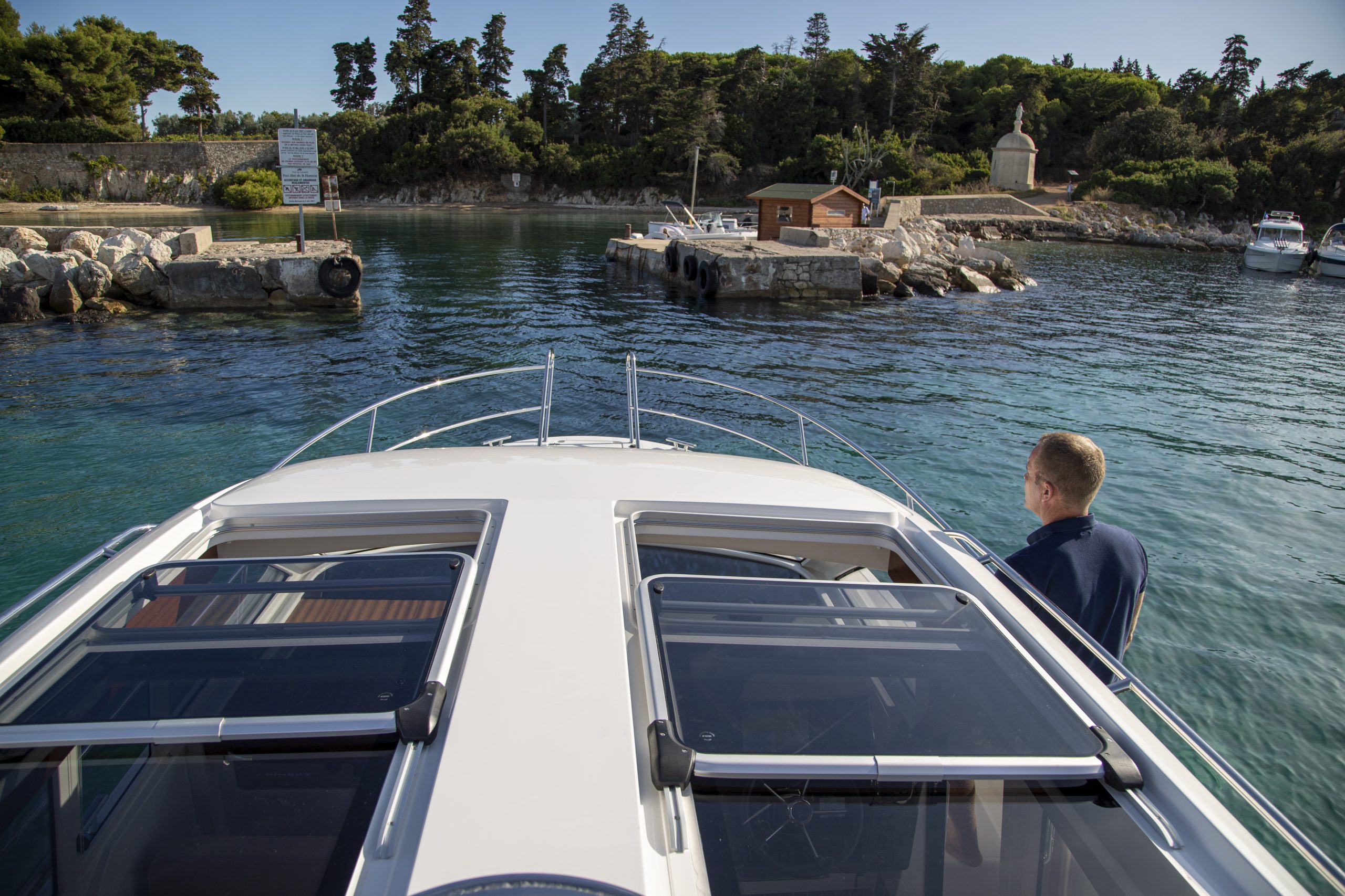 Nimbus Boats | 305 Coupé | A Cruiser for Your Lifestyle and Family