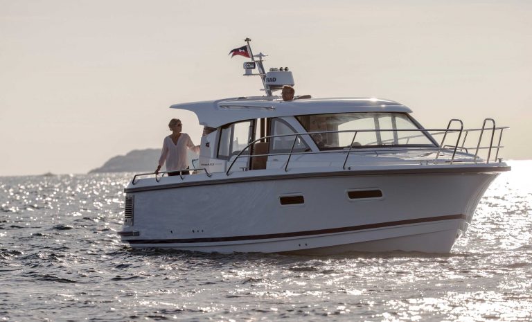 Nimbus Boats | 305 Coupé | A Cruiser for Your Lifestyle and Family