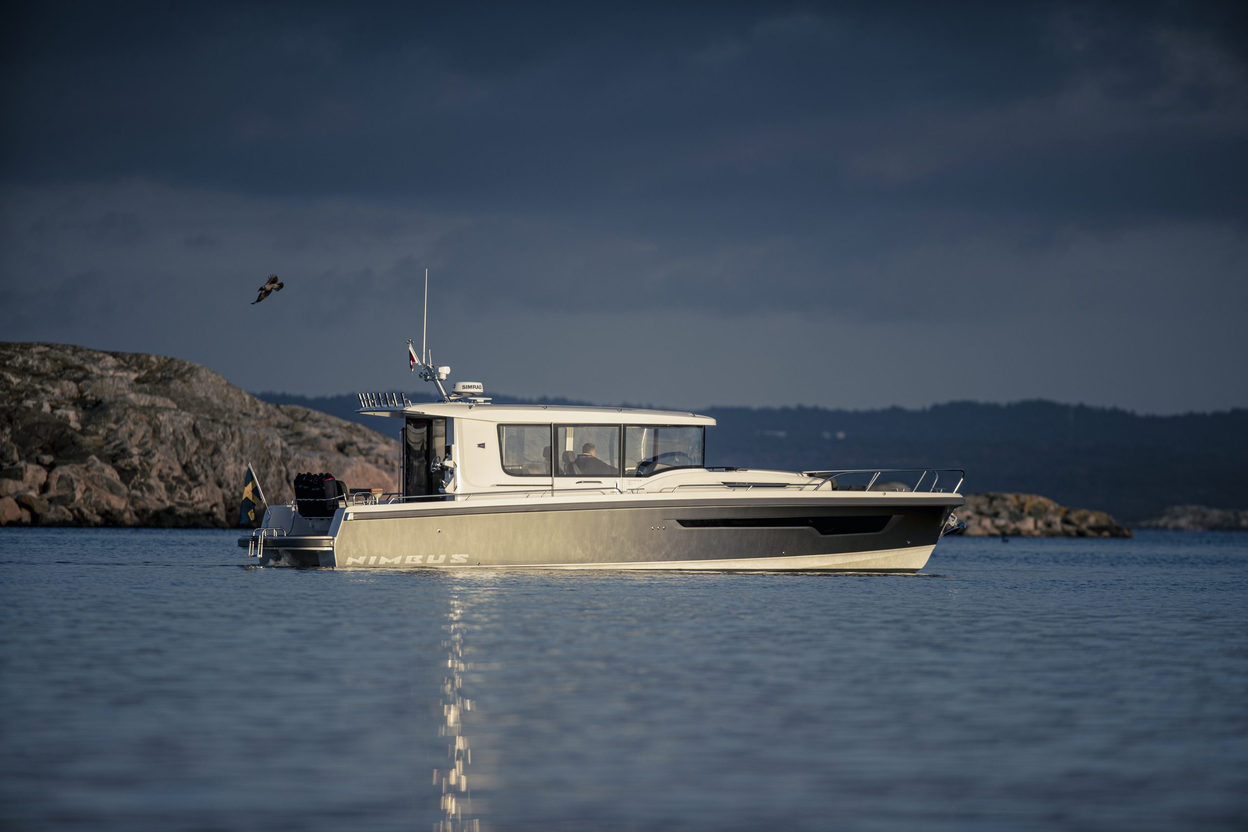 Nimbus Boats | Commuter 11 | Stylish, All-Weather Boating