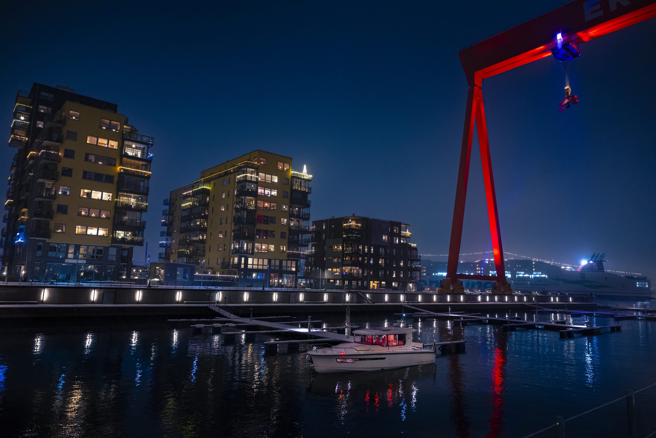 Nimbus Boats | Commuter 11 | Stylish, All-Weather Boating