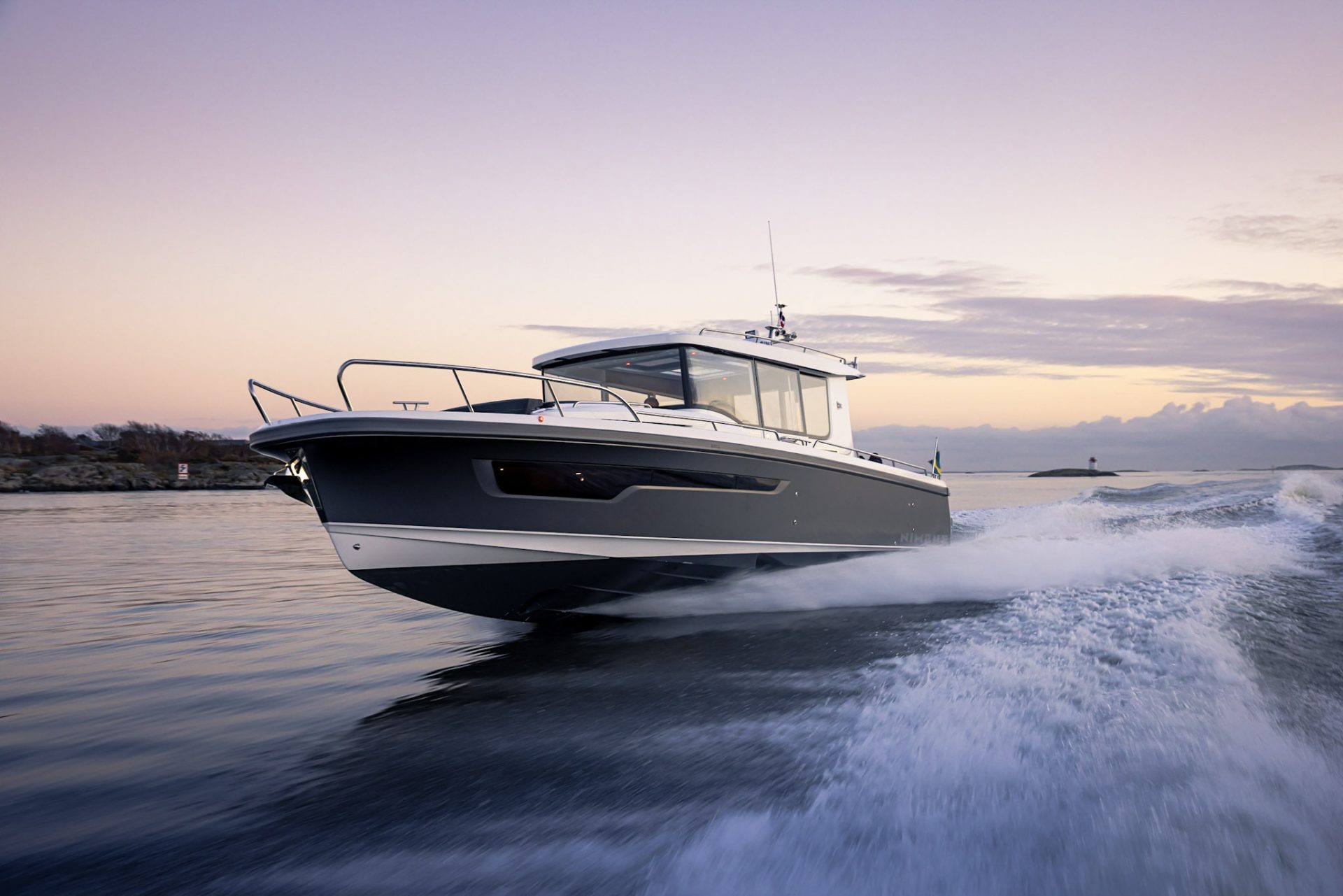 Nimbus Boats | Commuter 11 | Stylish, All-Weather Boating