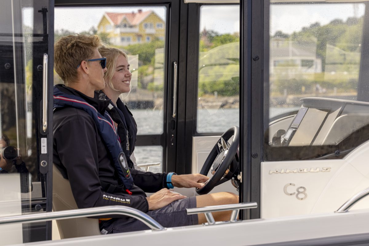 Nimbus Boats | Commuter 8 | All-Weather Day Cruiser Yacht