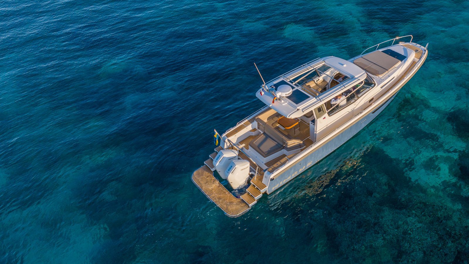 Nimbus Boats | Weekender 11 | Ultimate Weekend Cruiser for Active ...