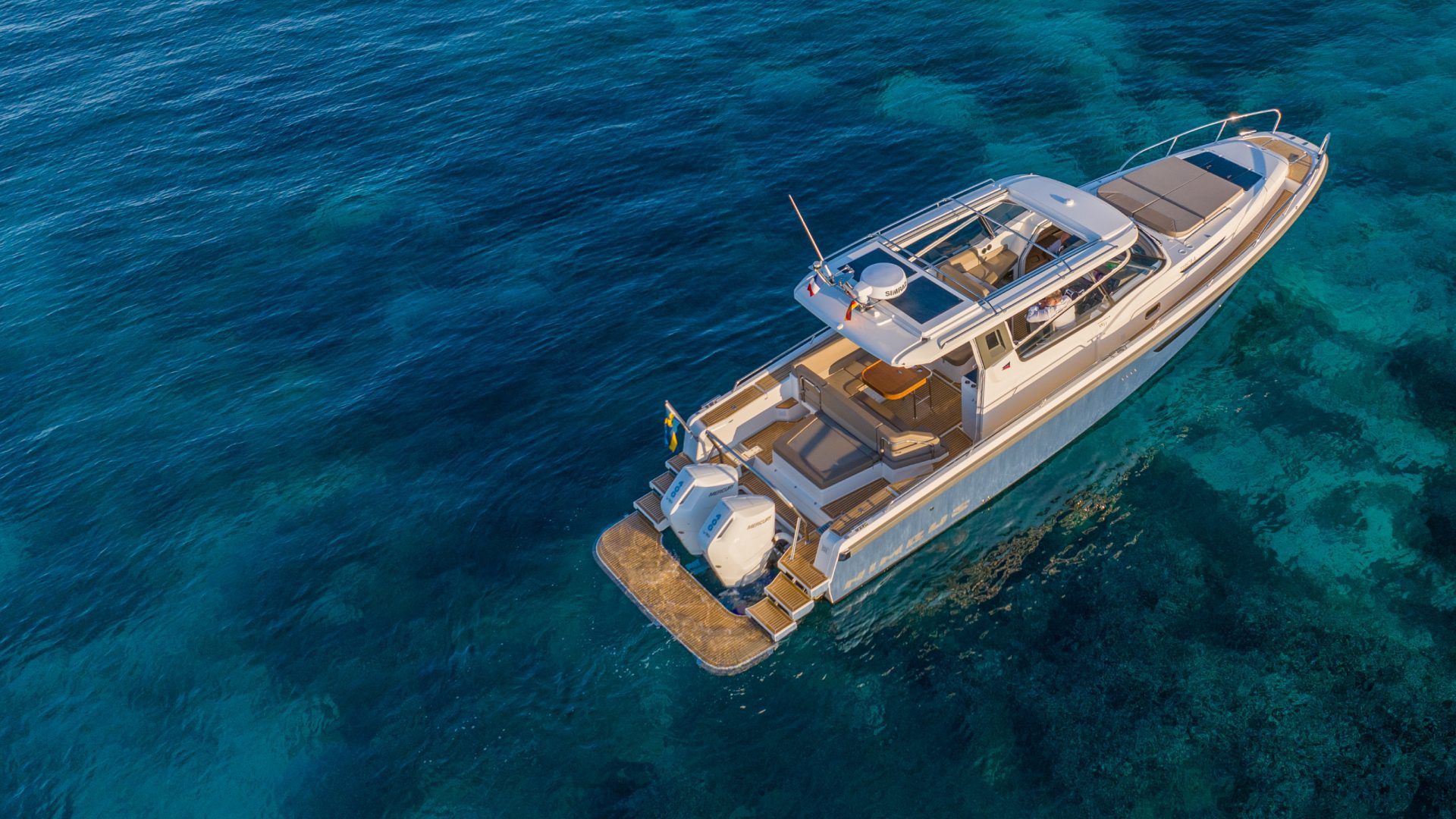 Nimbus Boats | Weekender 11 | Ultimate Weekend Cruiser for Active ...