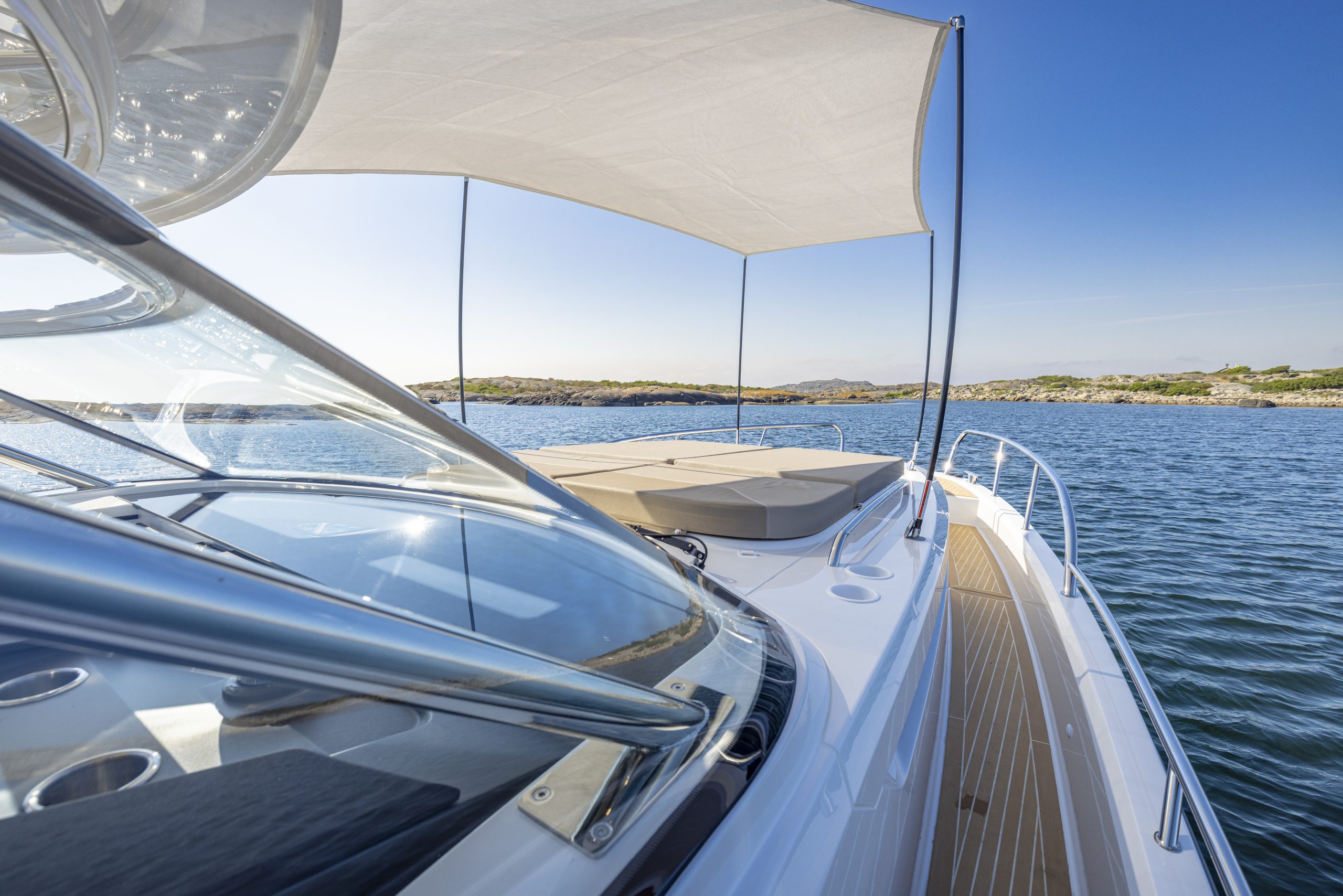 Nimbus Boats | Weekender 11 | Ultimate Weekend Cruiser for Active ...