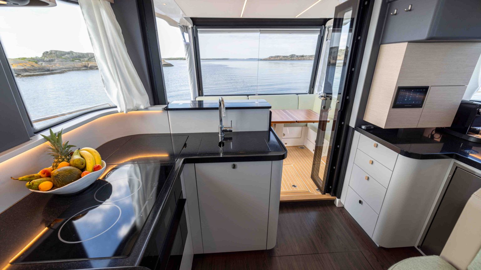Nimbus 495 Coupé | The Ultimate Premium Yacht | Nimbus Boats
